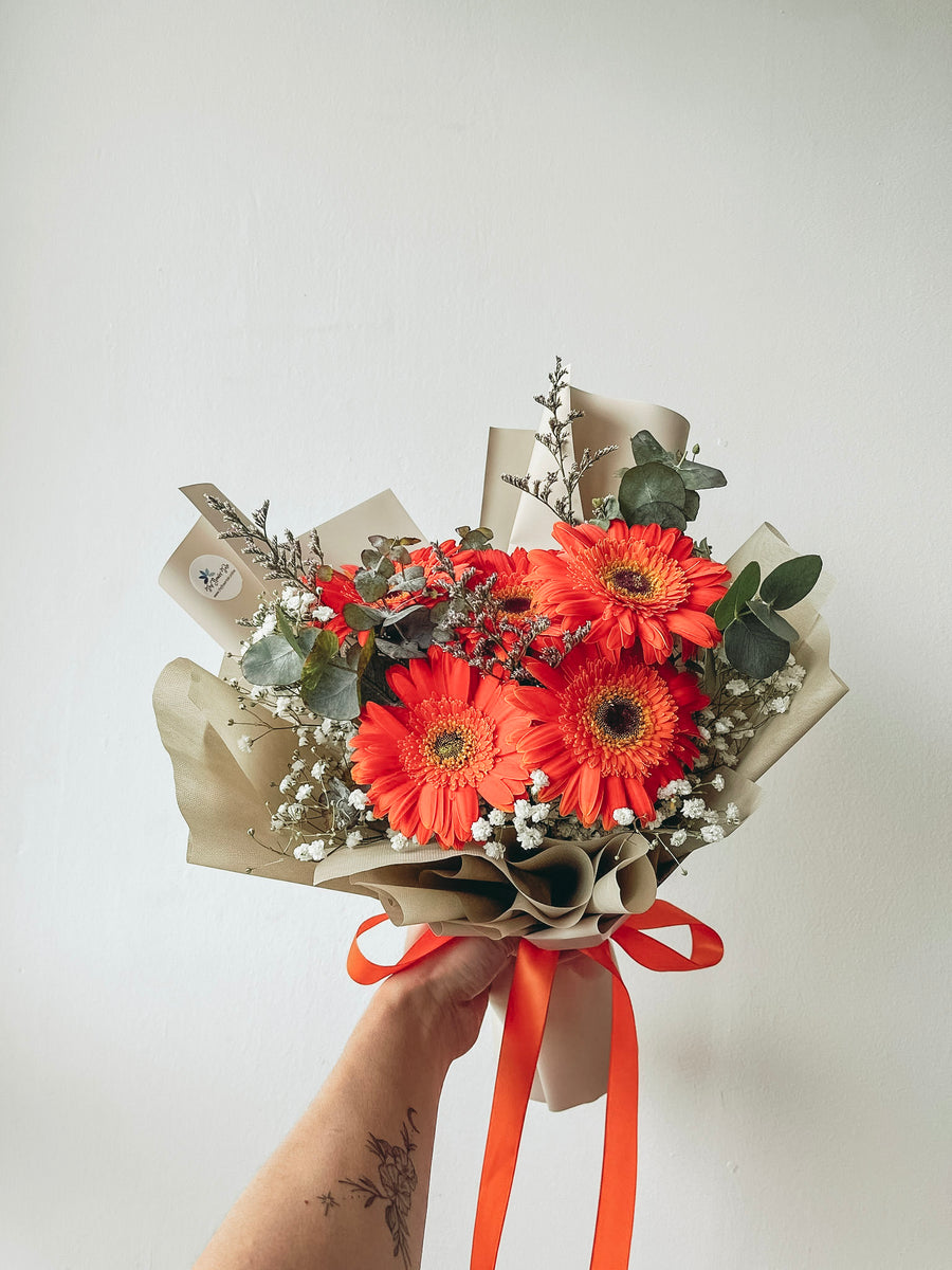 Della – The Flower Tale
