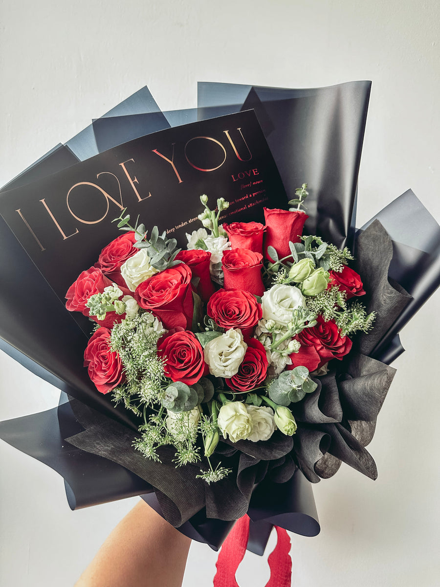 Rosie- 12 stalks Red Roses – The Flower Tale